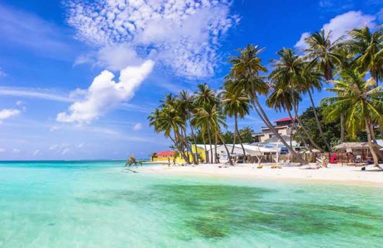 Top 11 Beaches in Maldives for Swimming, Surfing, Sunbathing