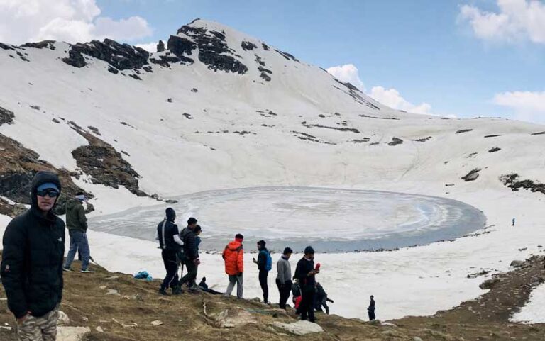 13 Best Places to Visit in Manali in June - Honeymoon Bug