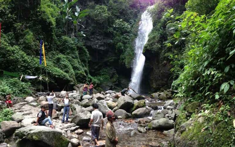Top 10 Waterfalls in Sikkim That You Must See | Honeymoon Bug