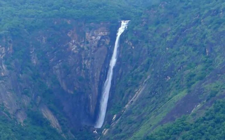 13 Stunning Waterfalls in Kodaikanal You Must Visit (2023)