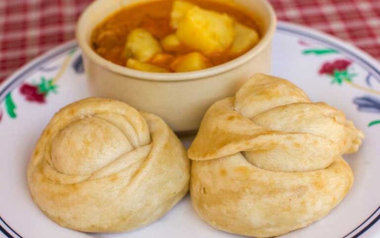 A Complete List of 8 Must Try Dishes of Ladakh - Honeymoon Bug