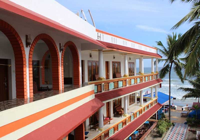 14 Best Resorts/Hotels in Kovalam Near Beaches - HoneymoonBug