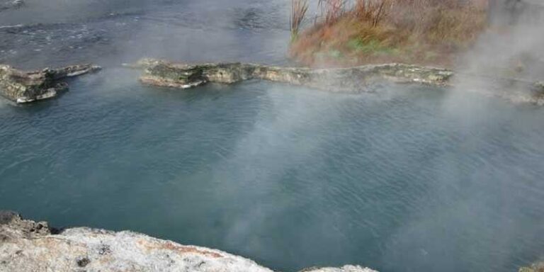 23 Hot Water Springs in India That Brings Science to Shock - Honeymoon Bug