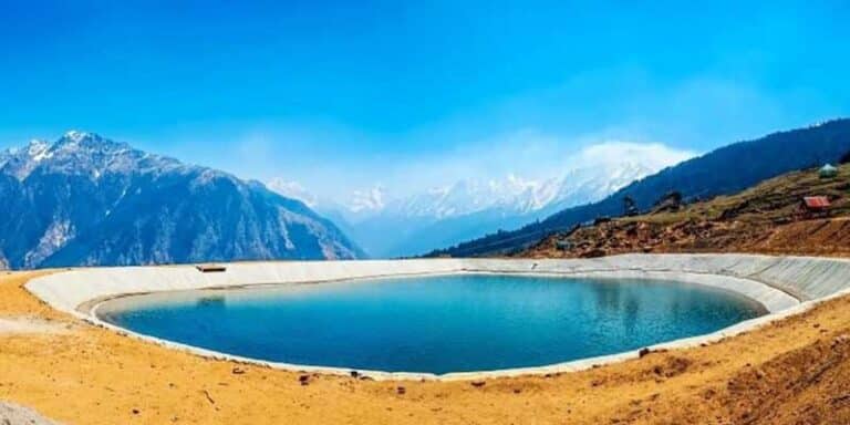 How to Plan Auli Trip in December: The Ultimate Guide - Honeymoon Bug