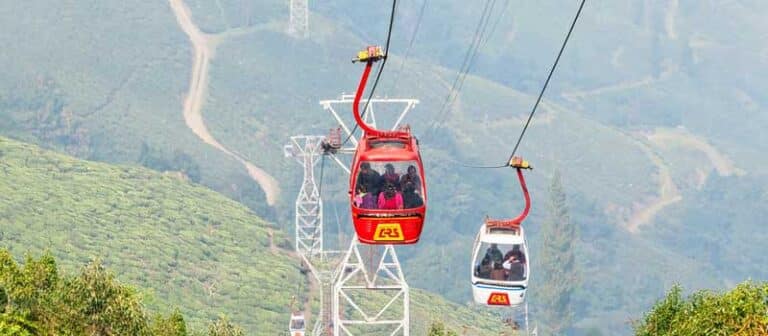 Dreaming of Snowfall in Darjeeling? Here’s When to Visit - Honeymoon Bug